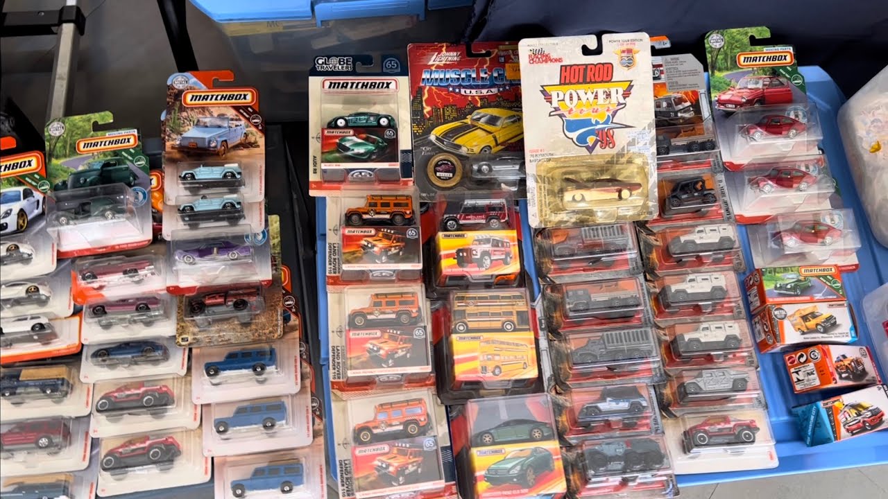 DIECAST HUNTING at Motorsports Expo 2022! - YouTube