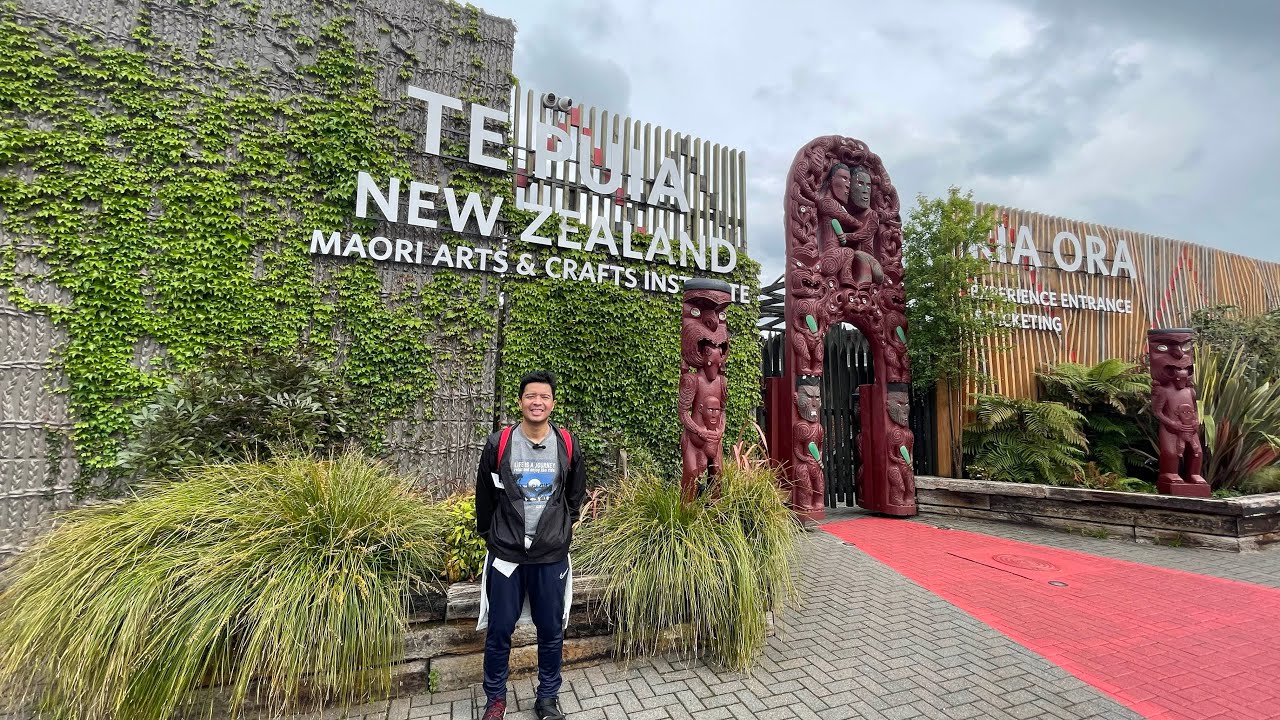 Te Puia, Maori Cultural Show, Rotorua, New Zealand - YouTube