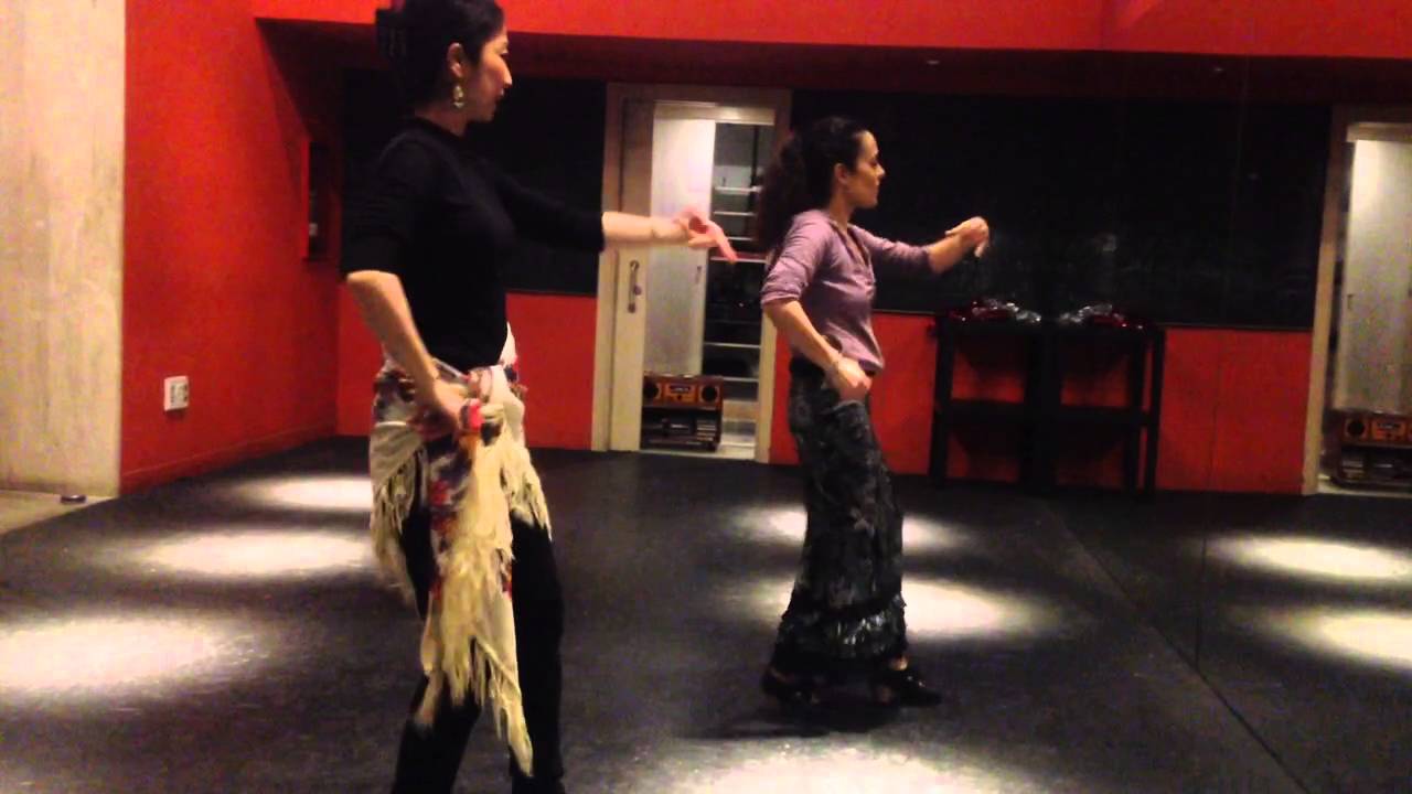 flamenco lesson in Sevilla - YouTube