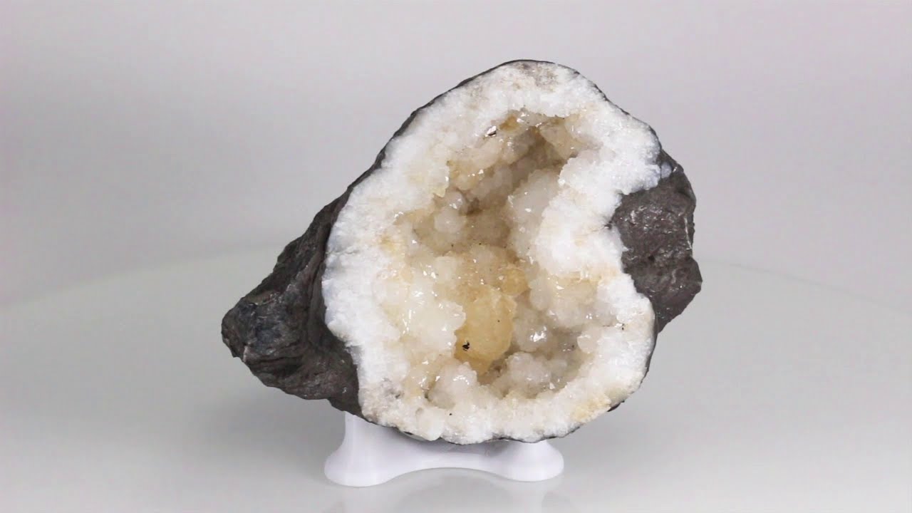 Calcite and Quartz Vug - YouTube