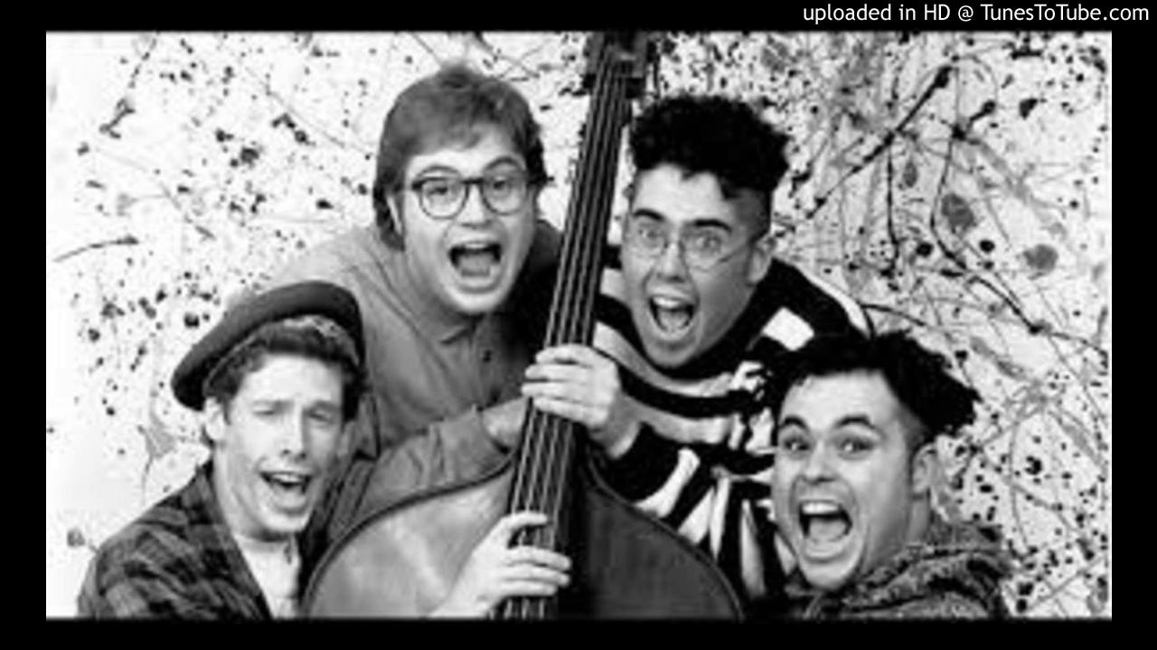 Weezer - Buddy Holly (Live Acoustic 1997) - YouTube