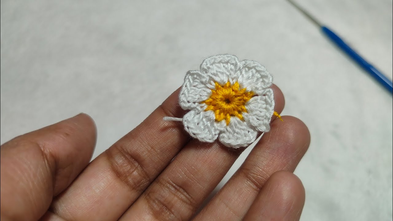 Crochet easy flower pattern | Very easy crochet flower | কুশিকাটার ফুল @sliceofparadise9 - YouTube