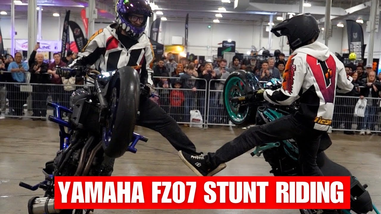 FZ07 and R7 Stunt Riding - YouTube