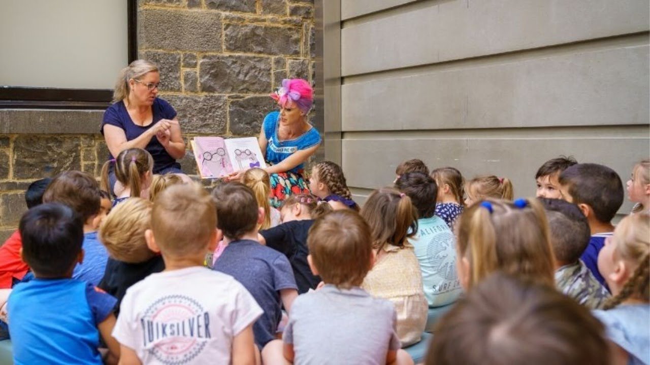 4 November Storytime with SPECIAL GUEST Kate Torney - YouTube