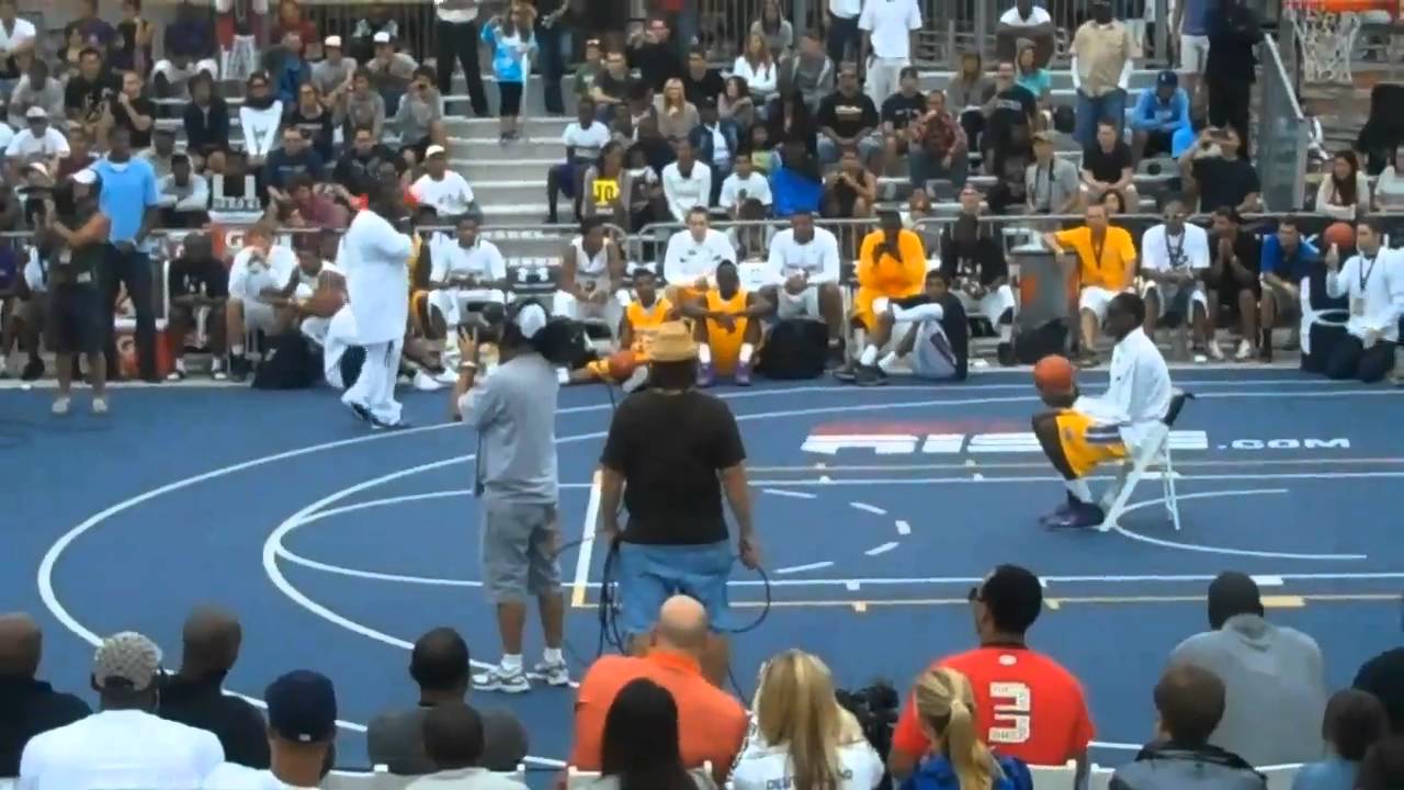 ELITE 24 Dunk Contest @ Venice Beach - 2010 - Deuce Bello - YouTube