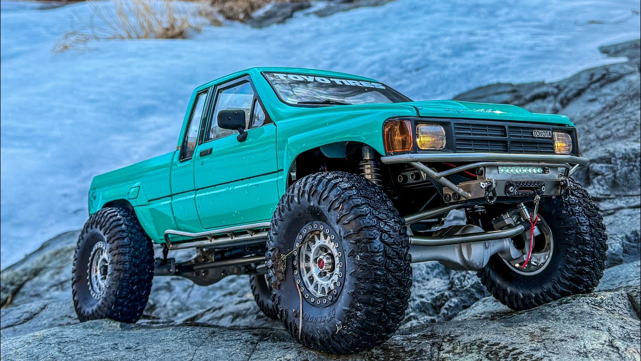 vanquish vs4-10 phoenix / rc4wd xtracab custom - YouTube