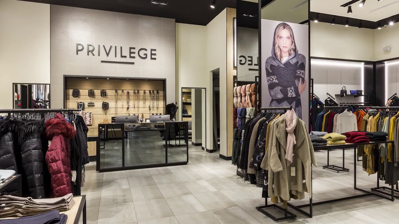 Privilege Mall Plaza Los Dominicos - YouTube