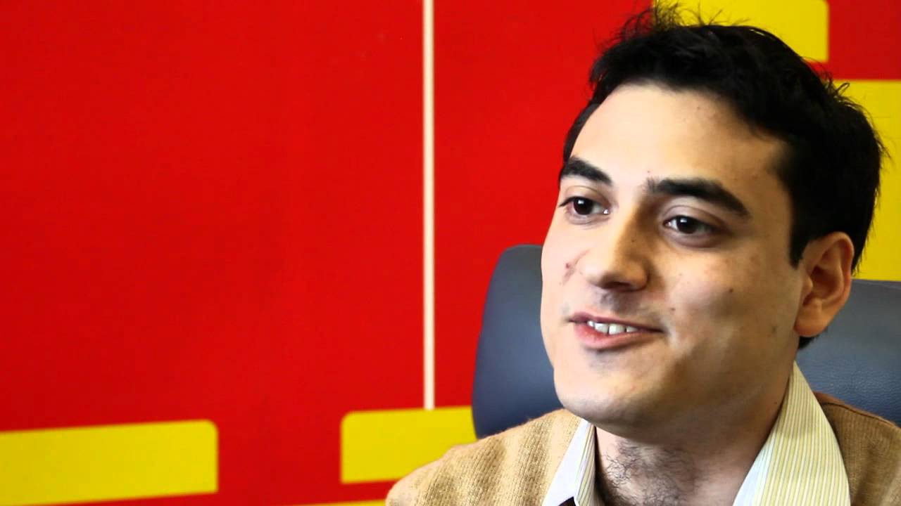 LIFE at the LEGO Group: Graduate Program - YouTube