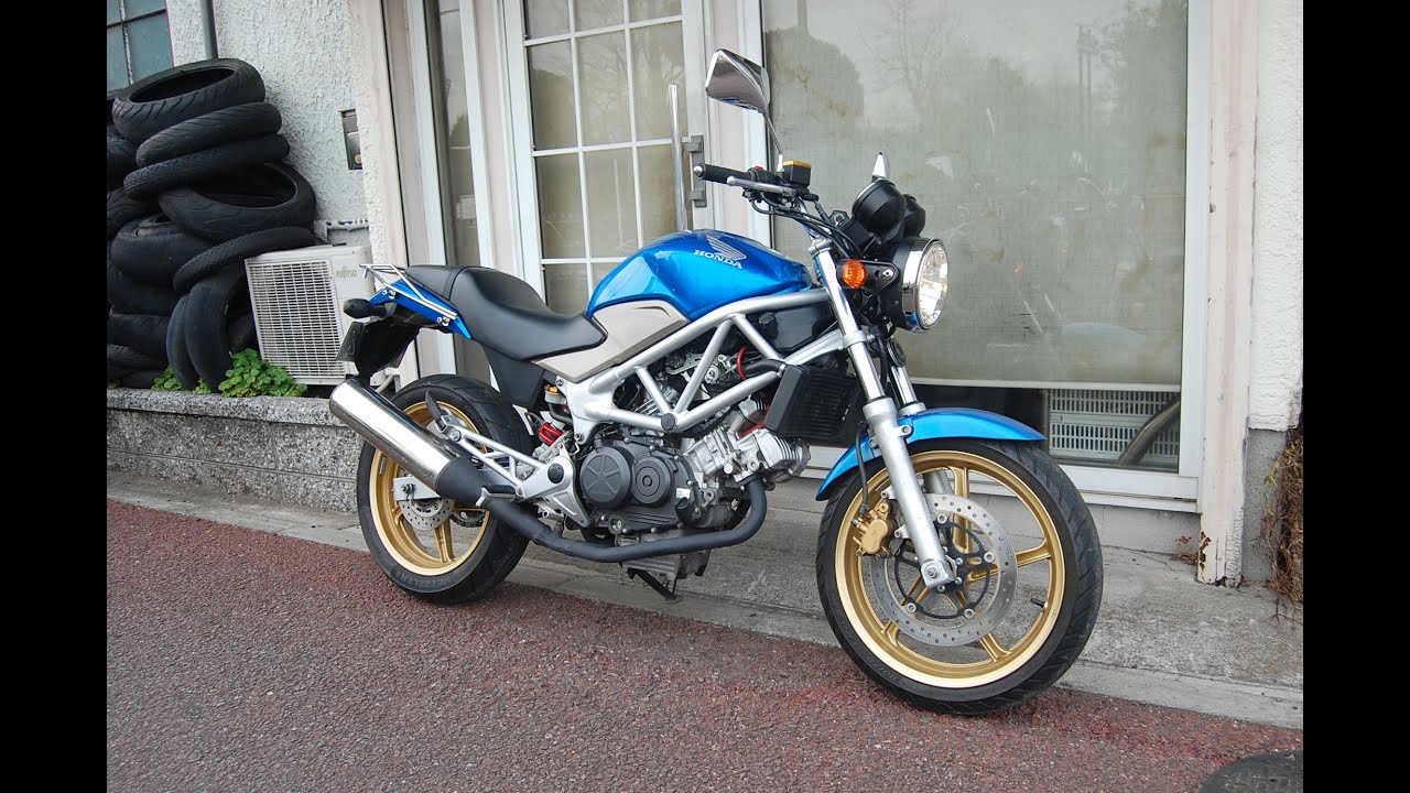 Suntum Motors Honda VTR250 FI - YouTube