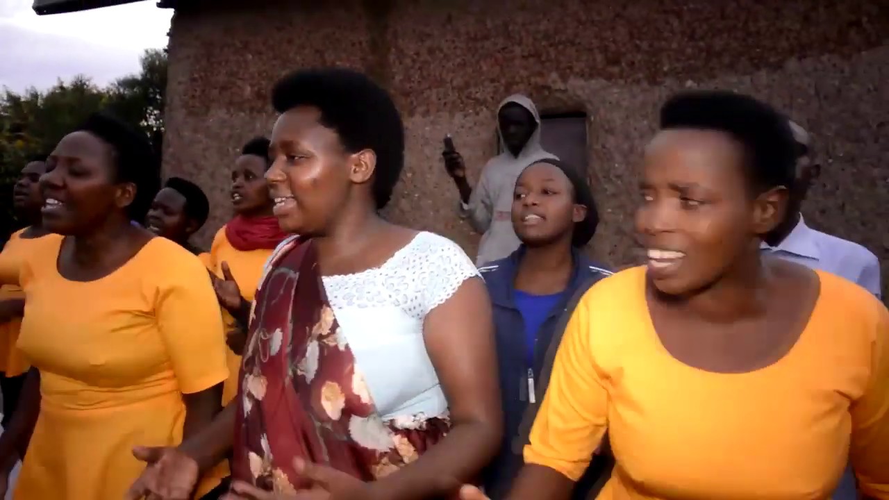 ABAGENI BATI UYU MUNYENGA WA CHORAL NTIWADUCIKA - YouTube