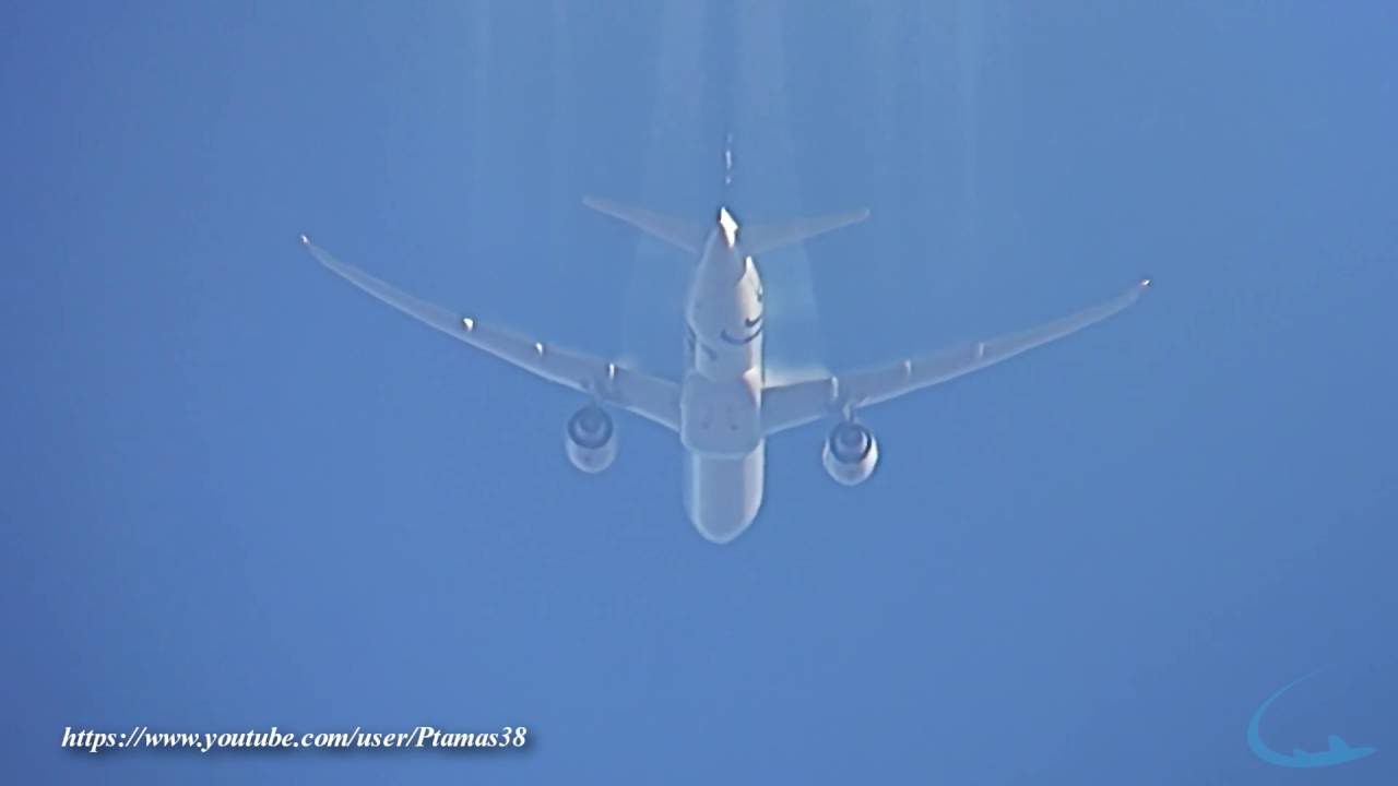 Short aerodynamic event (poor quality) - YouTube