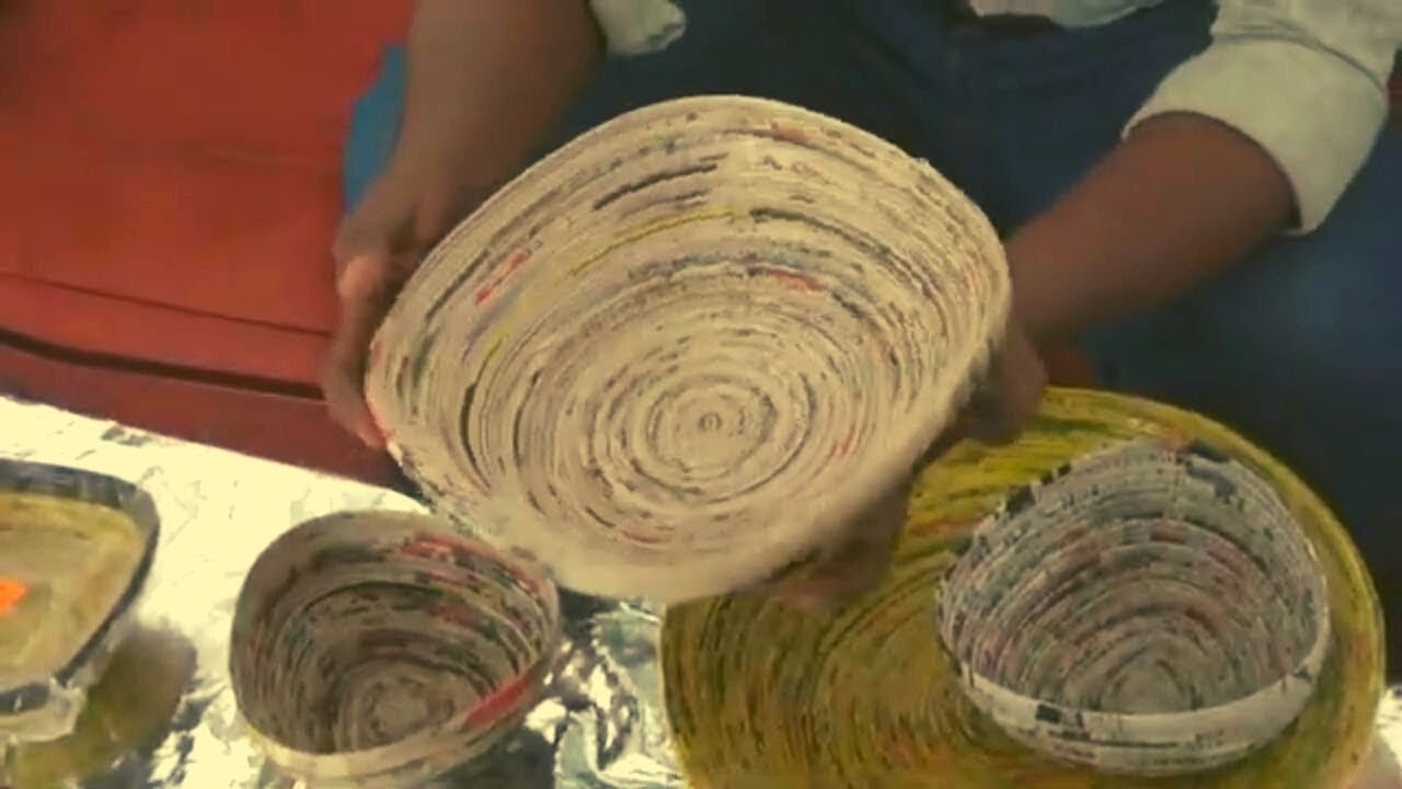 How to Make a Fruit Basket with Newspaper | DIY | Newspaper Craft ...