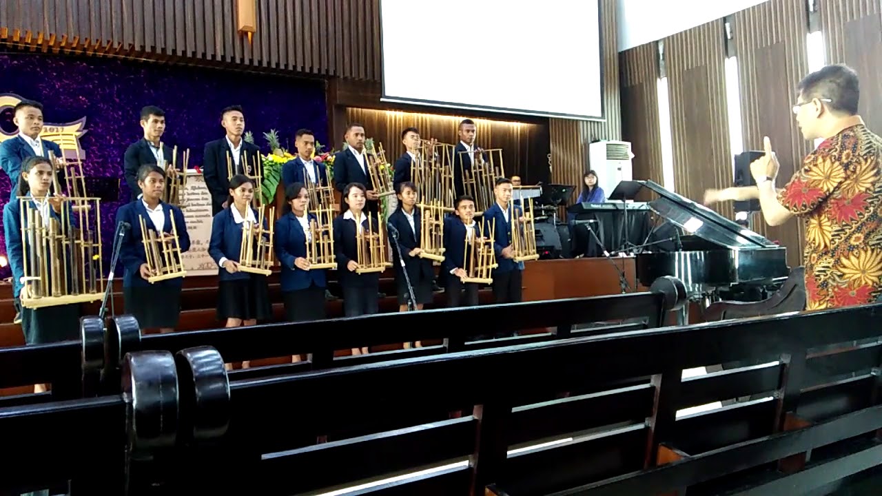 Angklung STT DIAKONOS - YouTube