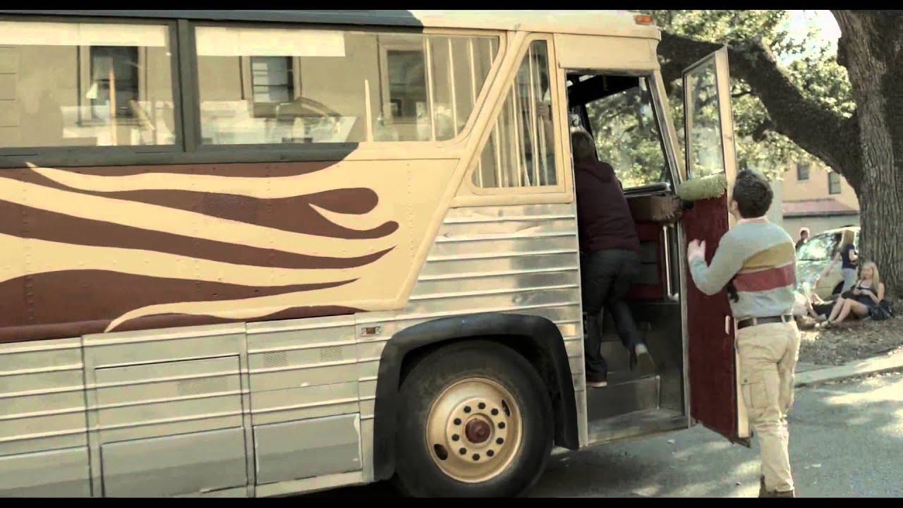 Pitch perfect- deleted and extended scenes- Trebletones going on a bus ...