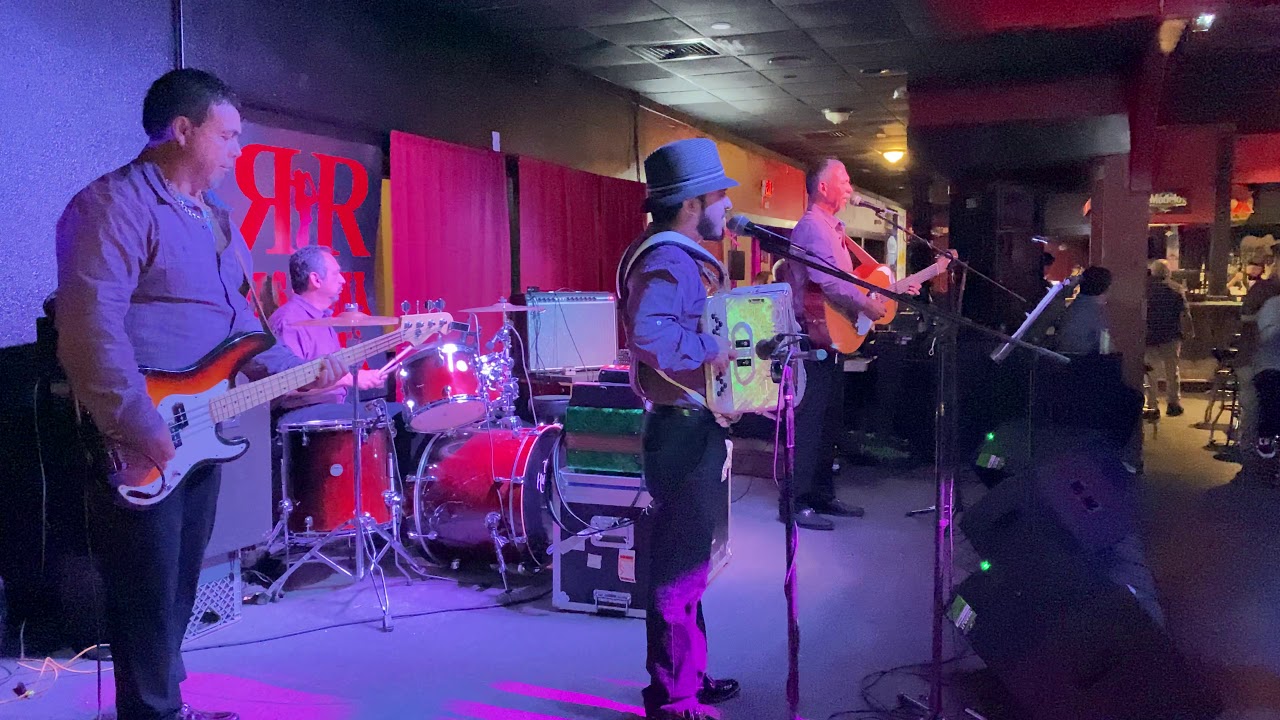 Rodney Rodriguez y Los Cucuys - YouTube