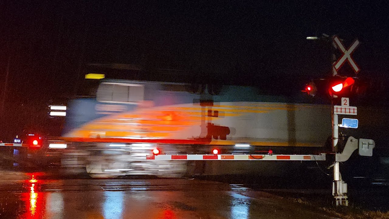 VIA 79 - 6409 In Lynden Ontario - YouTube