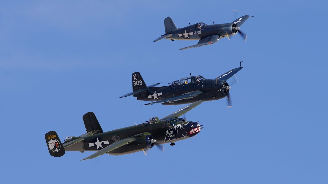 Texas Flying Legends at Aviation Nation 2017 - YouTube
