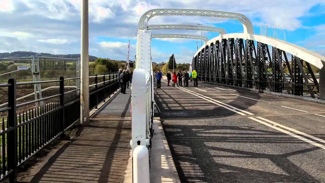 Sutton Weaver Swing Bridge Opening 10th October 2014 - YouTube