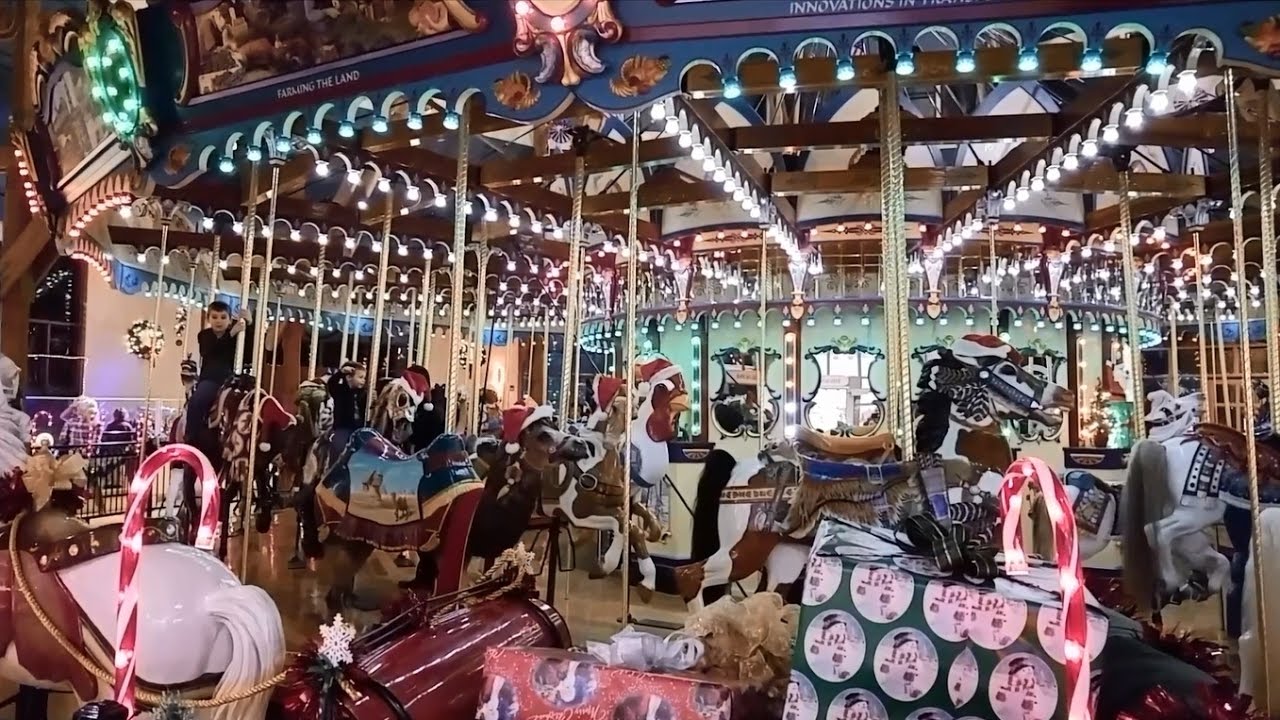 Giant Carousel in Saint Joseph - YouTube