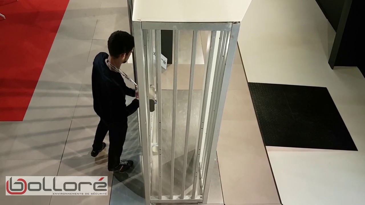 B620E - Démonstration de la porte unipersonnelle compacte - YouTube