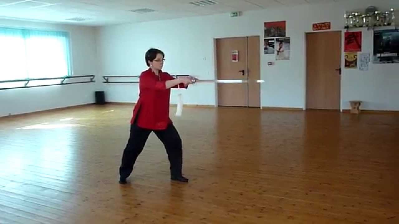 18 épée Yang Tai Ji Jian - YouTube