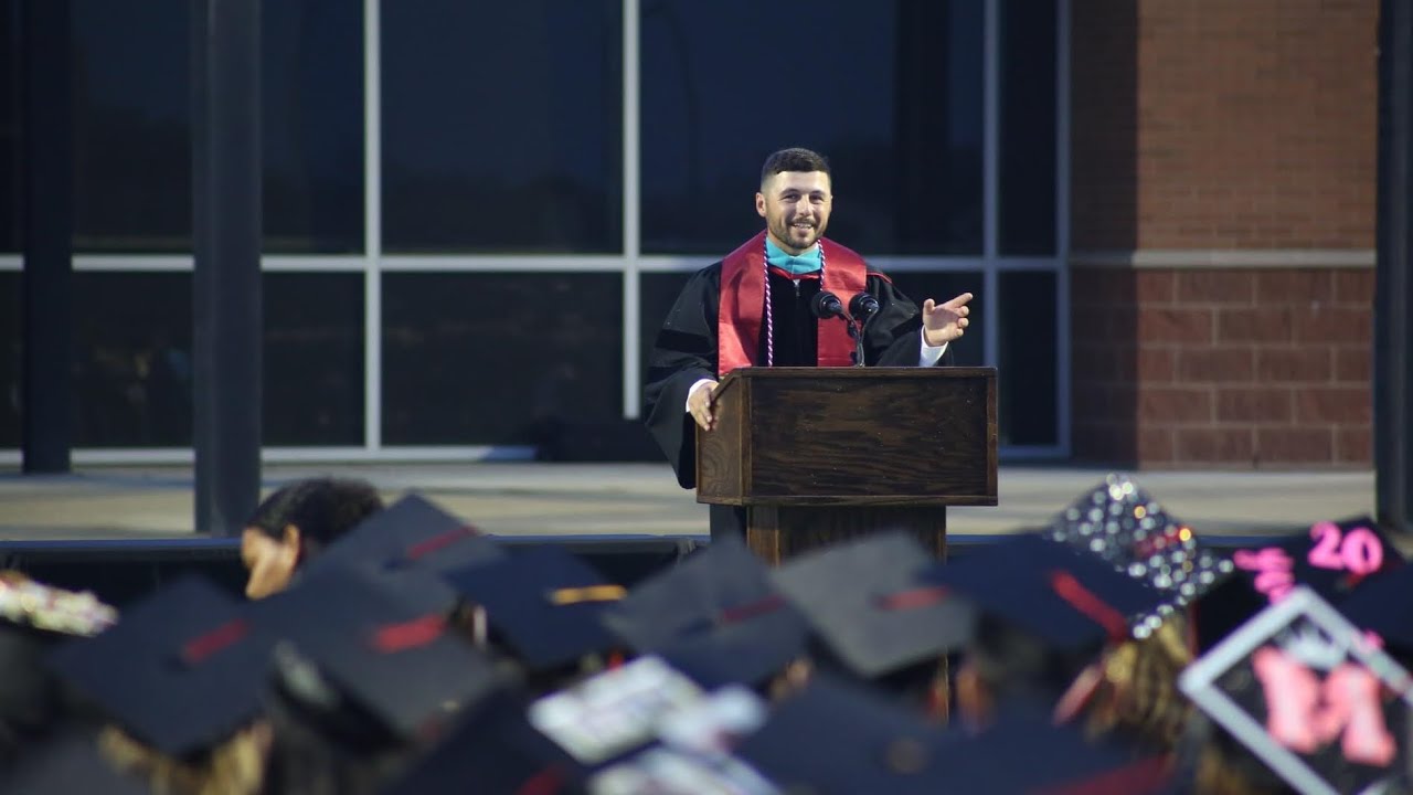 Farmer Froberg gives commencement speech at Alvin Community College ...