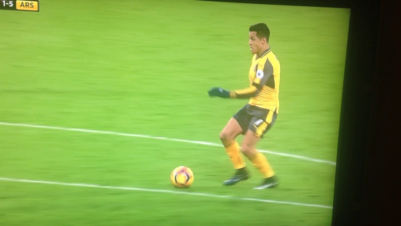 Sanchez reverse step over vs West Ham to send Randolph packing - YouTube