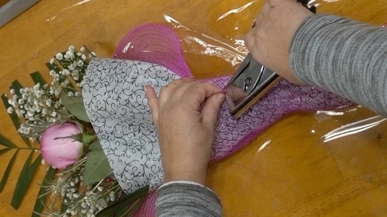 5 Ways To Present A Single Rose - YouTube