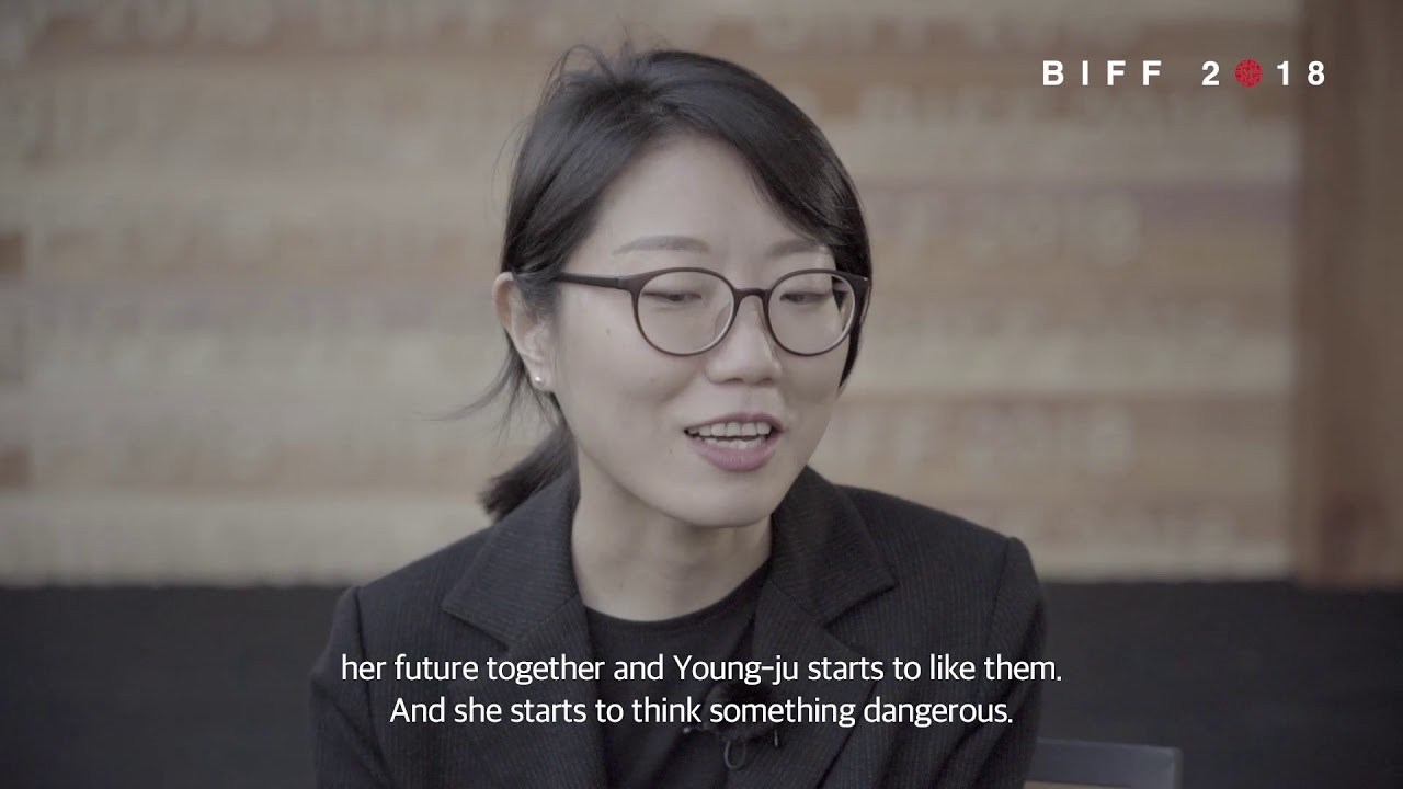 BIFF2018 | 영주 Young-ju | 공식 인터뷰 Official Interview - YouTube