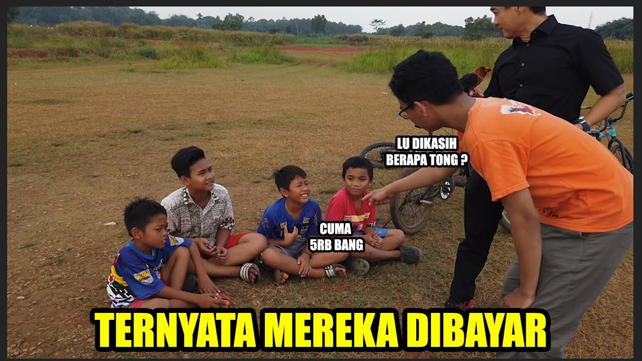 OM BOBBY TERNYATA BEL1 SUBSCRIBER!! ANAK-ANAK DIKASIH UANG SEMUA - YouTube