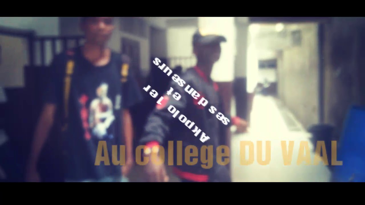 Akpolo 1er et ses danseurs au college du vaal - YouTube