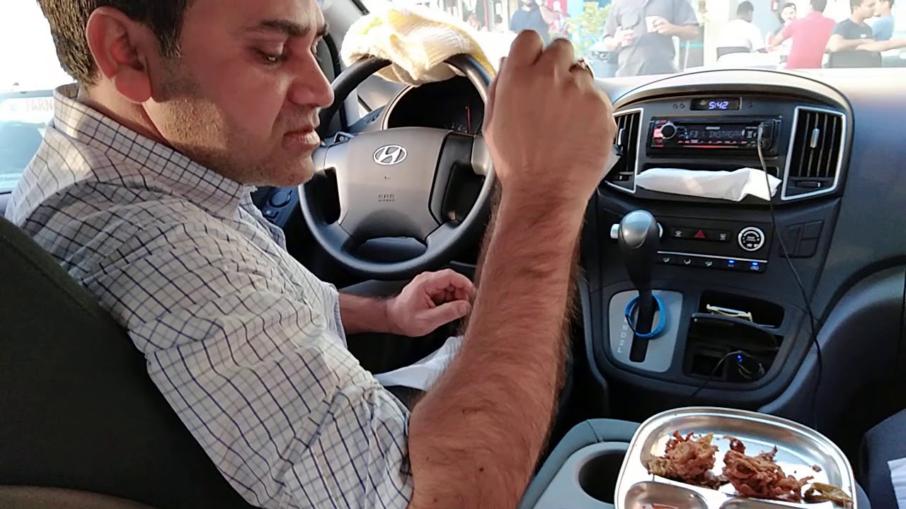 Eating inside the car with my friends - YouTube