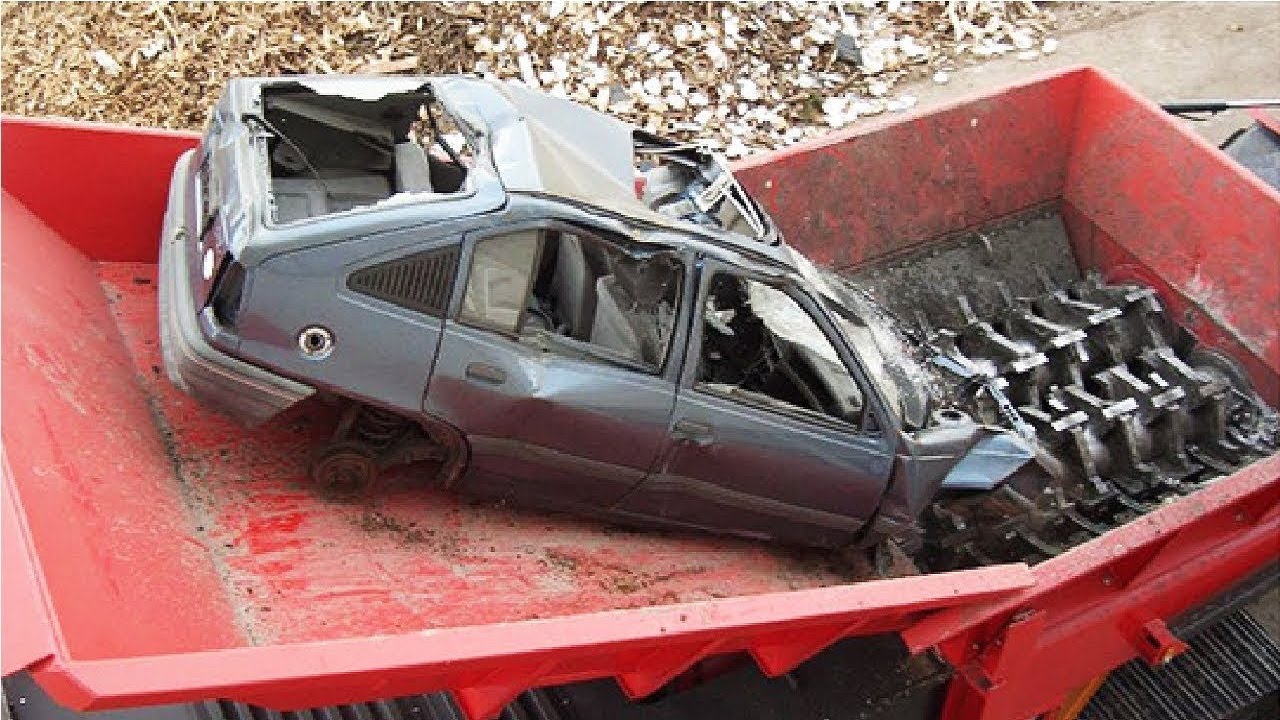 Extreme Dangerous Powerful Shredding Machine Destroys Everything ...