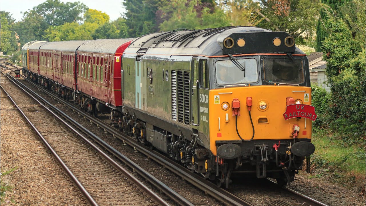 BR Large Logo 50049 ‘Defiance’ & Hanson & Hall 50008 ‘Thunderer’ on The ...