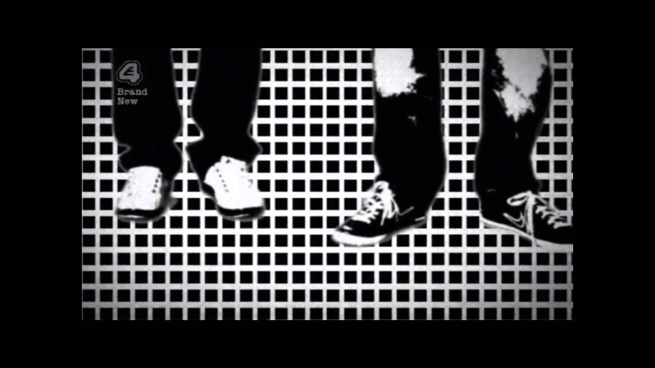 inbetweeners opening video - YouTube