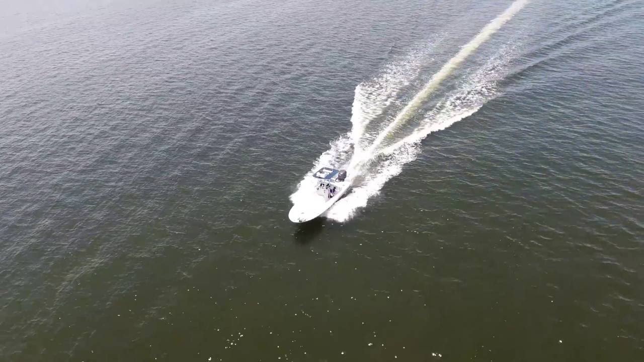 Canyon Bay Boats 2470 shot in 4K - YouTube