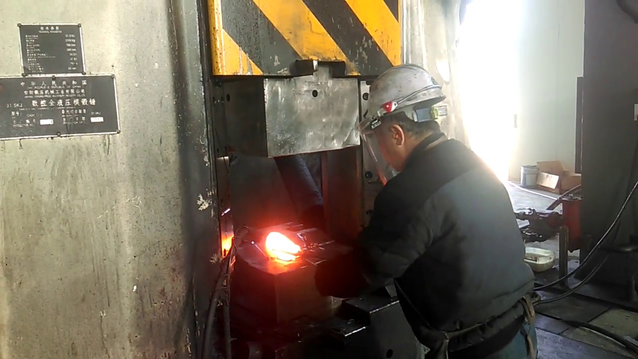 how to forge auto parts use cnc hydraulic die forging hammer - YouTube