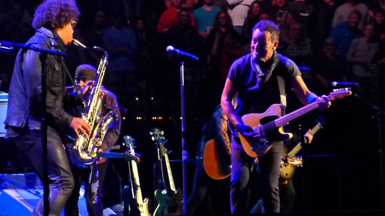Bruce Springsteen "Ramrod" St.Paul,Mn 2/29/16 HD - YouTube