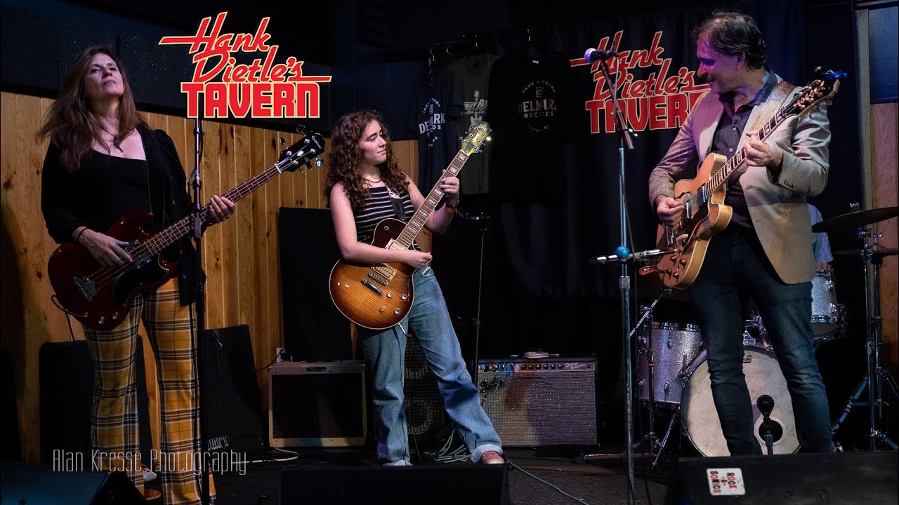 Johnny Burgin w/Morgan Gonce - 'When the Bluesman comes to town' - YouTube