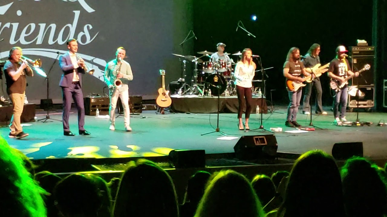 "Gotta getcha into my life" *LIVE ON STAGE* Leonid and friends Gilbert ...