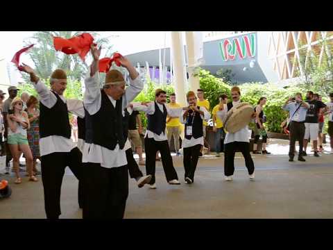 Iran folklore dancers are exhibiting during Expo Milano 2015.