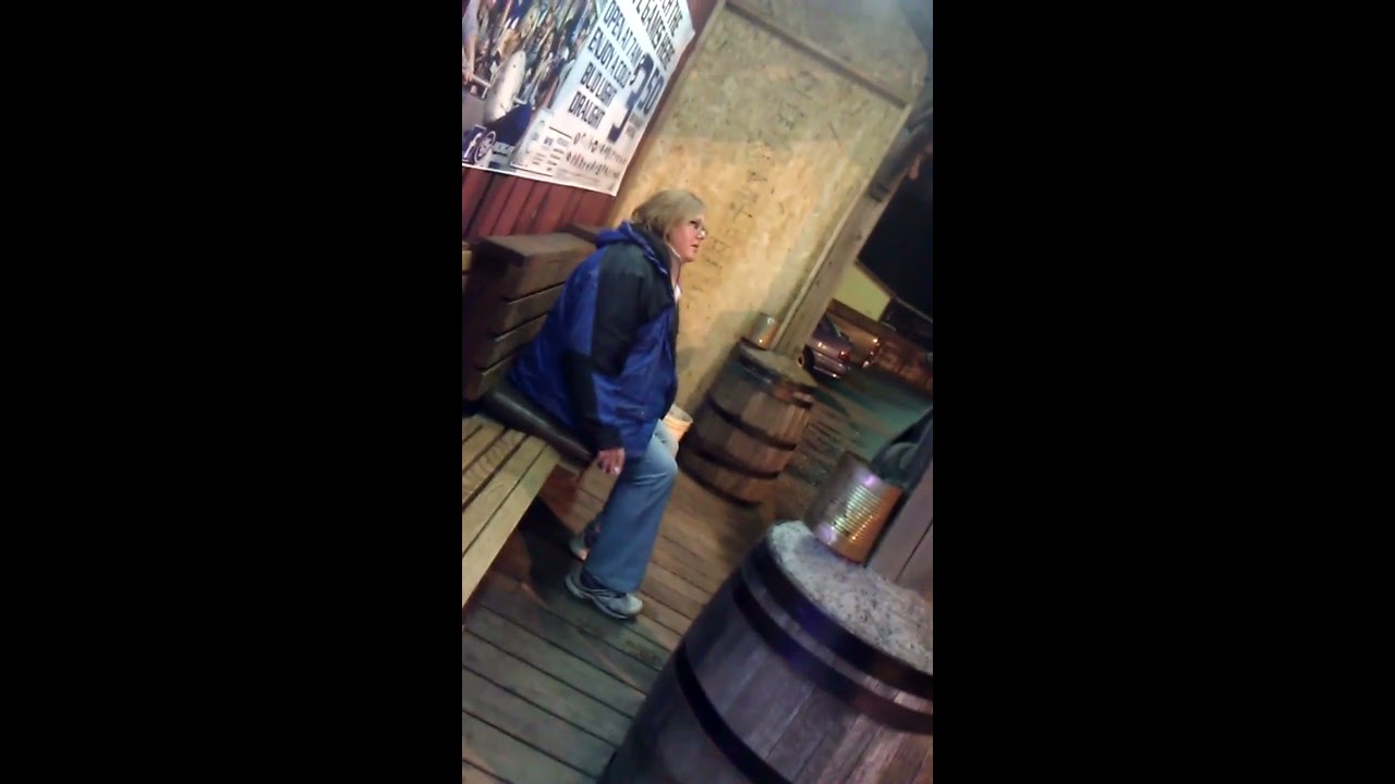 Drunk People arguing outside bar ****Explicit Language***** - YouTube