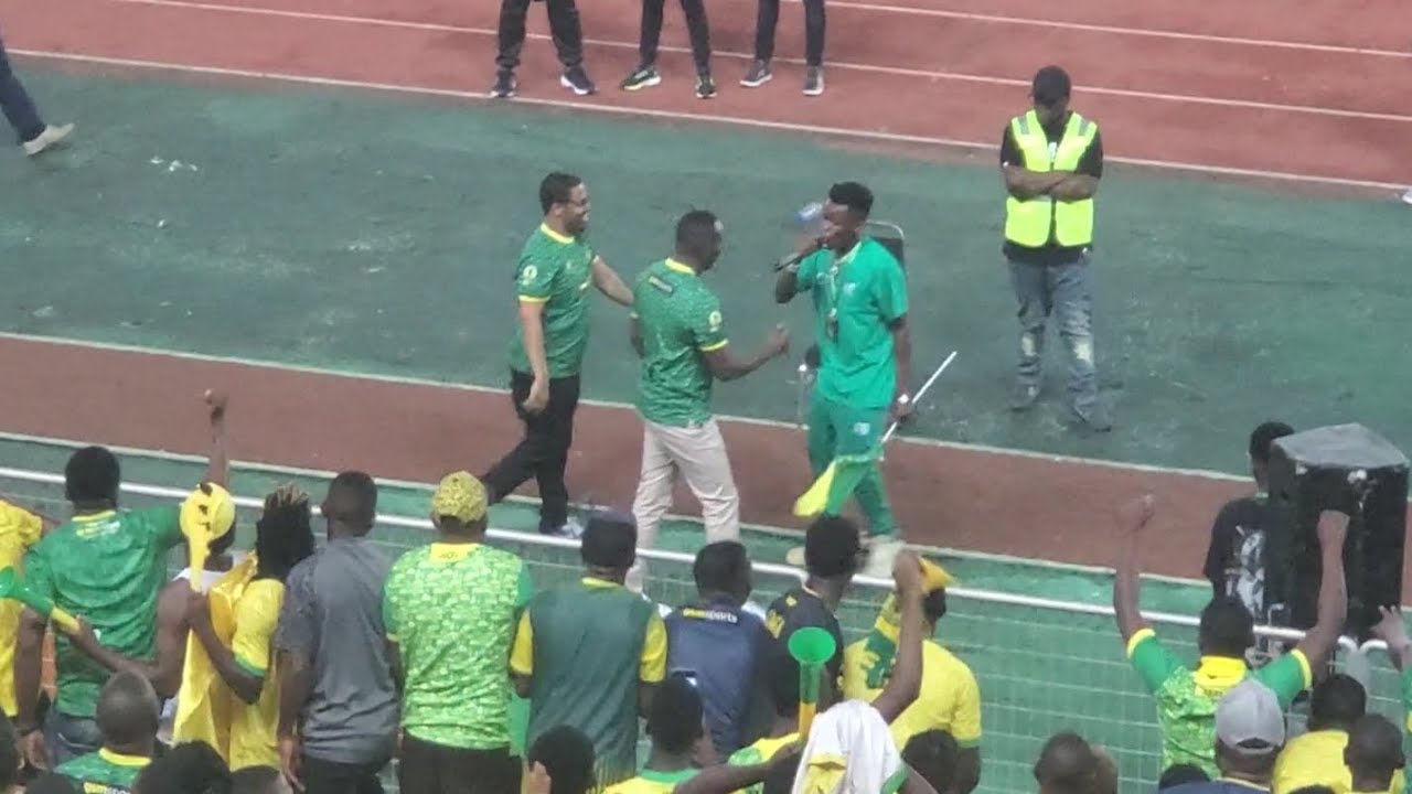 Eng.Hersi awamia uwanjani,Ashindwa kujizuia,Yanga kuingia Nusu Fainal ...