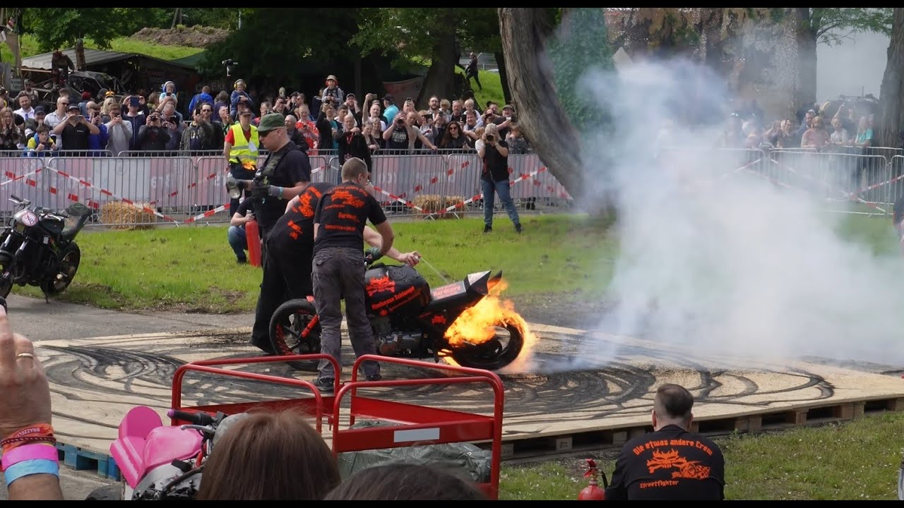 Motorcycle burnout, fire and exploding tyres - YouTube