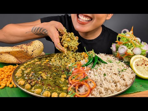 COOKING & EATING HARIYALI CHOLE WITH JEERA RICE, ACHARI PYAAZ, BOONDI, SALAD & ROASTED MASALA PAPAD 
