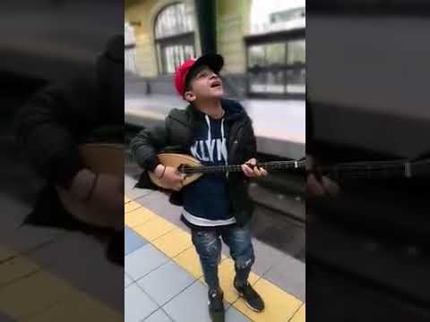 Bu çocuk çok fena söylüyor  2019