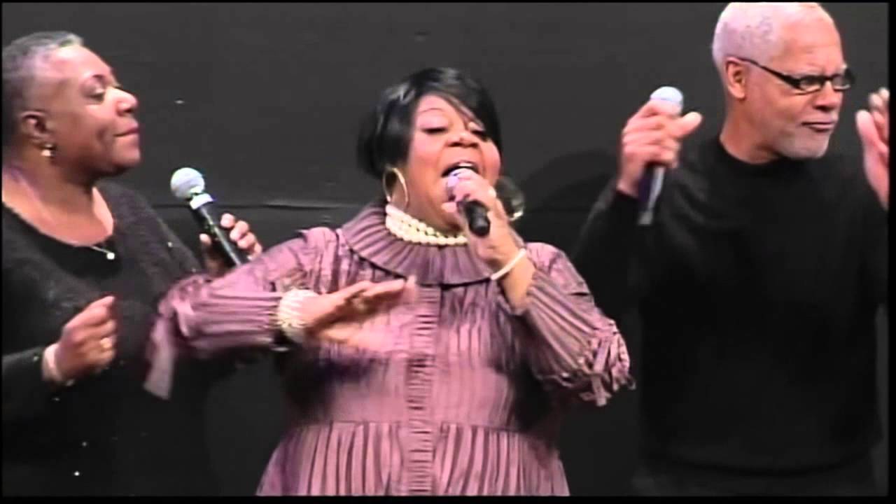 Kim McLeod ministering Youthful Praise - In Your Favor - YouTube