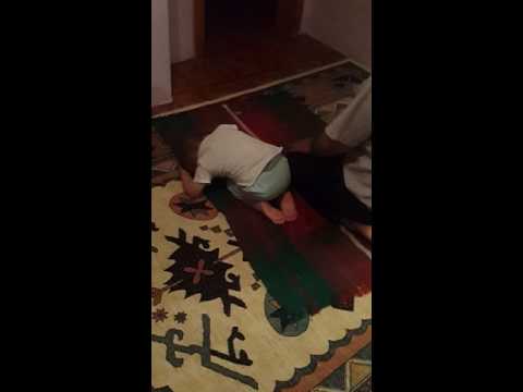 Böyle tatlı namaz kılan bebek görmediniz