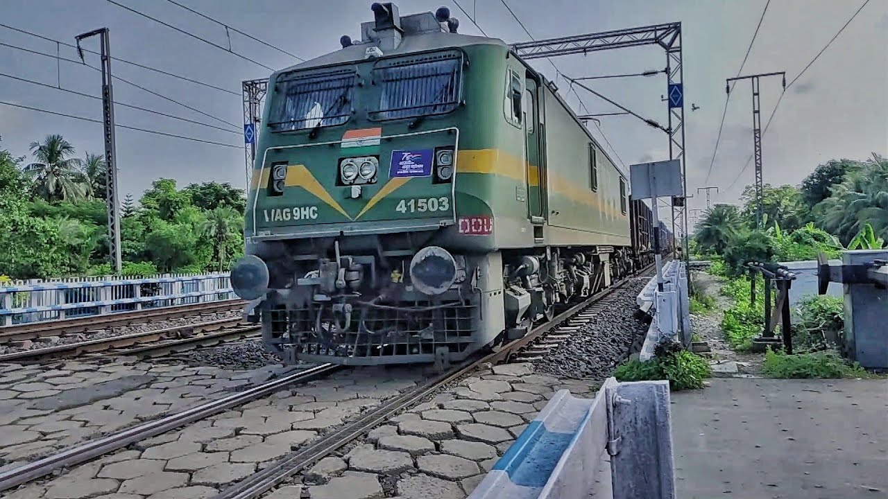 Furious Green Monster DDU WAG-9 with Loaded freight train action ...
