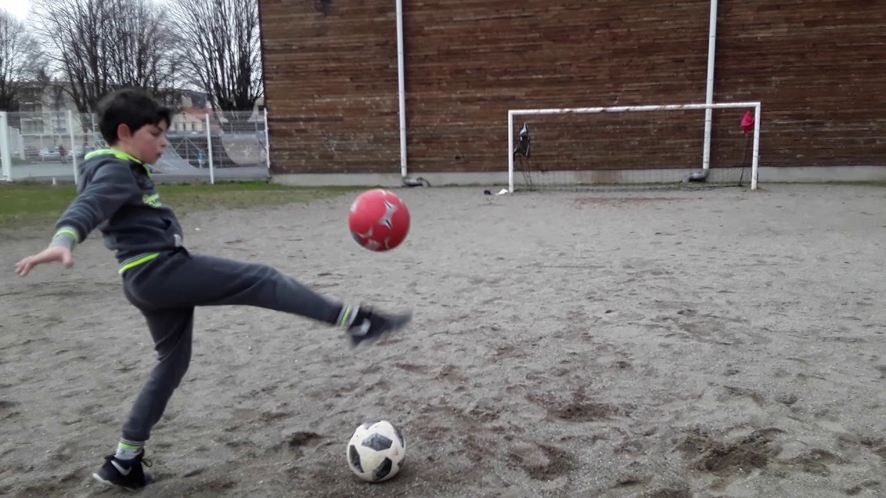 Tu fais une bonne vidéo foot IRL et là ... - YouTube